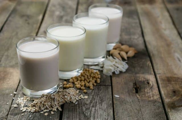 Leche de almendras, avena, cáñamo, soja y vaca: ¿qué leche es mejor? ⋆
